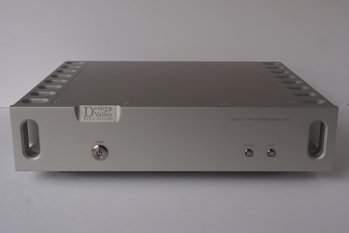 DVAS、光カートリッジ専用フォノEQ「Model 1」 - PHILE WEB