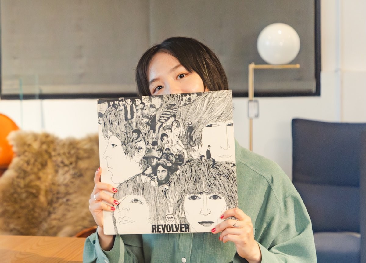 『はじめてのアナログプレーヤー vol.02』、巻頭にはシンガーソングライター・水咲加奈さんが登場 - PHILE WEB