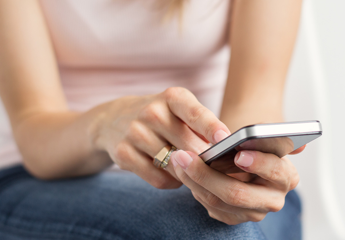 iPhoneでメアドを手入力…それ、必要ないかもしれません！ - PHILE WEB