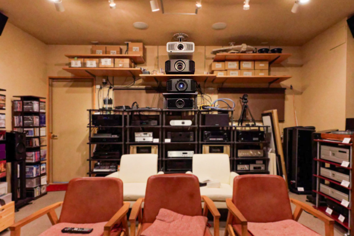 フルHDから無理なくリプレイス！ ビクターの世界観を継承する4Kプロジェクター「DLA-Z5」「DLA-Z7」の魅力 - PHILE WEB