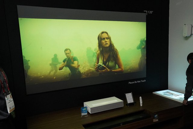 ＜CES＞LG、8K有機ELテレビの高画質をアピール。壁寄せ設置プロジェクターの4Kモデルも披露 - PHILE WEB
