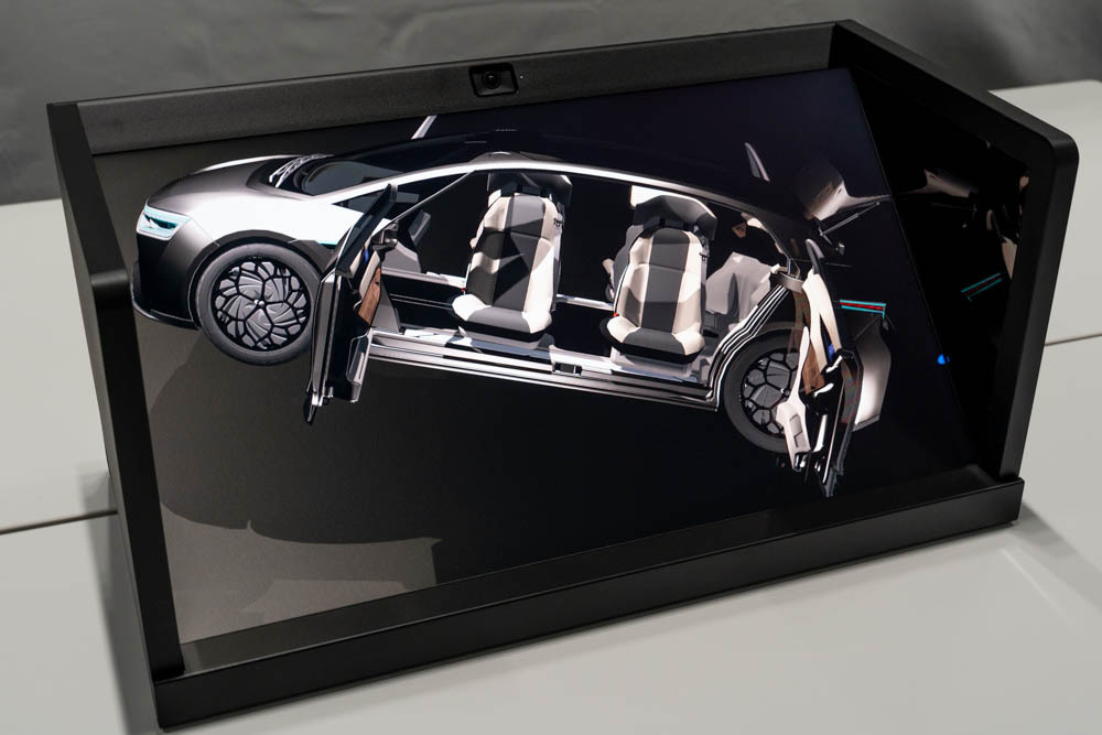 ソニー、裸眼3D“空間表示ディスプレイ”の第2世代モデル「ELF-SR2」。大画面化しつつ使い勝手も向上 - PHILE WEB