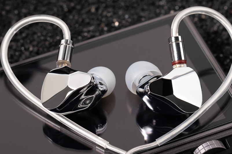 Reecho、シェル形状や振動板素材の見直しで音質向上図った1DDイヤホン「SG-03s」 - PHILE WEB