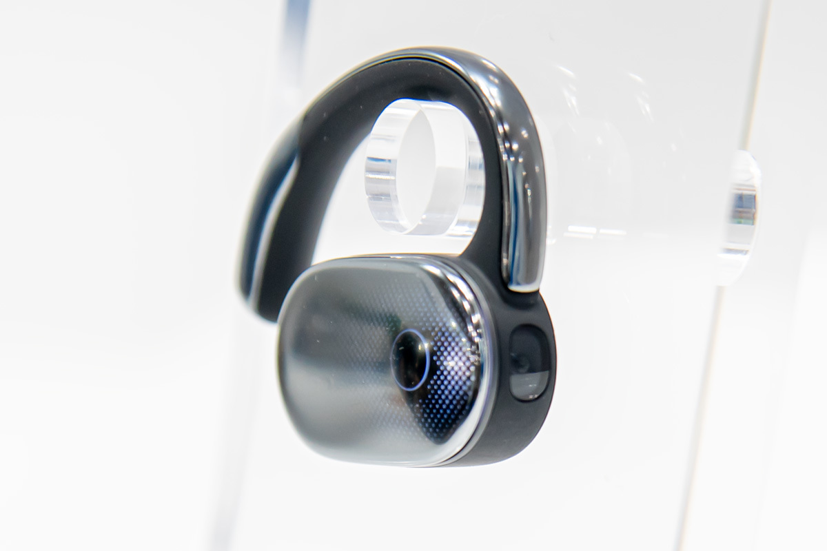 ＜CEATEC＞JVCケンウッド、カメラ×完全ワイヤレスイヤホンで提案するAIの未来。脳波モニタリングなど体験デモも - PHILE WEB