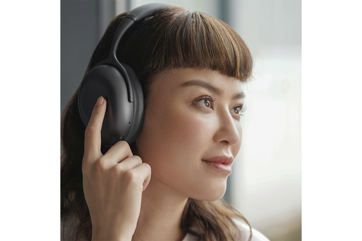 KEF × THE CAFE by cadet、ヘッドホンとカフェが楽しめるコラボを3/27 - 5/6に実施 - PHILE WEB