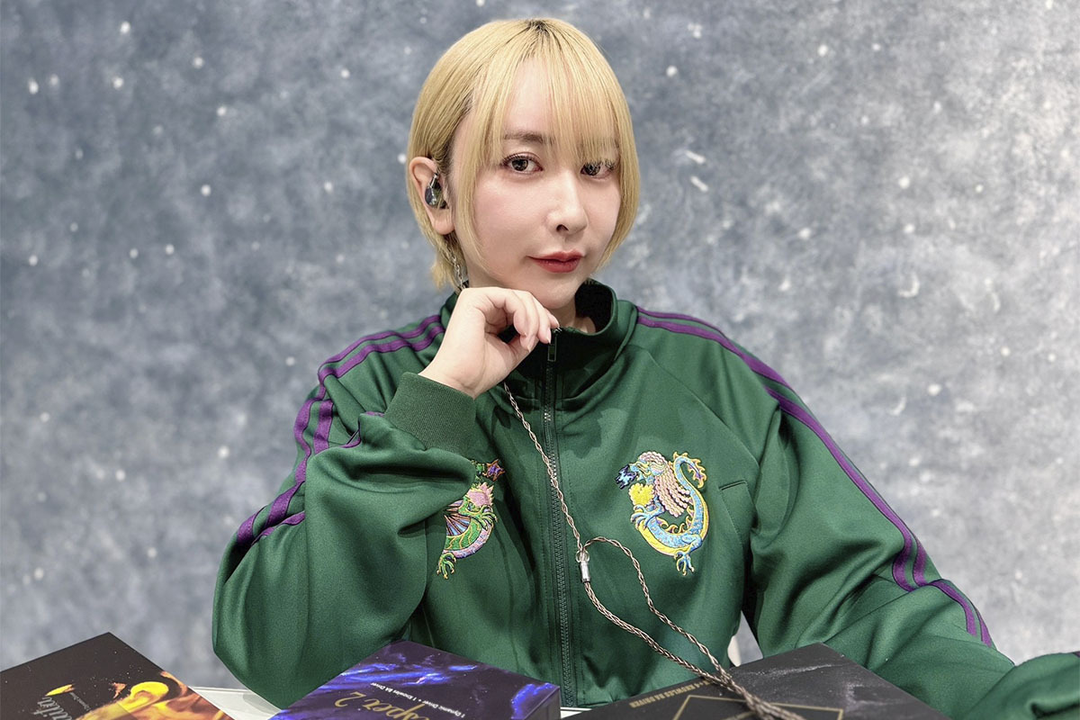 QoAのブランドアンバサダーに藍井エイルが就任。音作りやデザインを手掛けるコラボイヤホンも開発中 - PHILE WEB