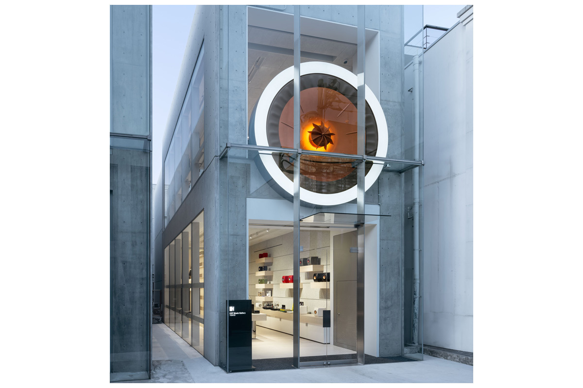 KEF、直営店「KEF Music Gallery TOKYO」開店2周年キャンペーン。特製フィナンシェのプレゼントやハズレ無しくじ引きなど - PHILE WEB