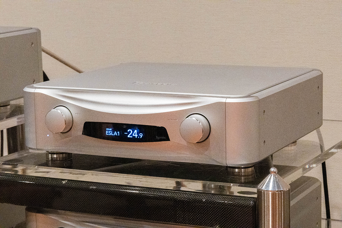 【動画あり】最小構成のGrandiosoで実現するハイエンドの世界。エソテリックの目指す洗練の極地を探る - PHILE WEB