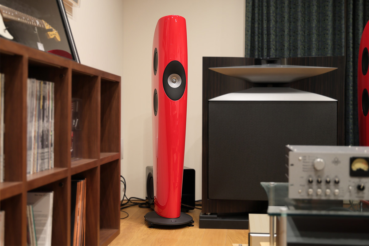 ホームシアターでも大活躍！美しさで選ばれるKEFのハイエンドスピーカー「Blade」がもたらす充足の日々を訪ねる (1/2) - PHILE WEB