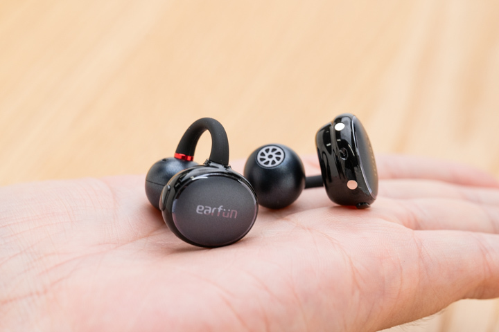 装着性にも音質にもこだわり満載、機能も豊富なイヤーカフ型！「EarFun Clip」レビュー - PHILE WEB